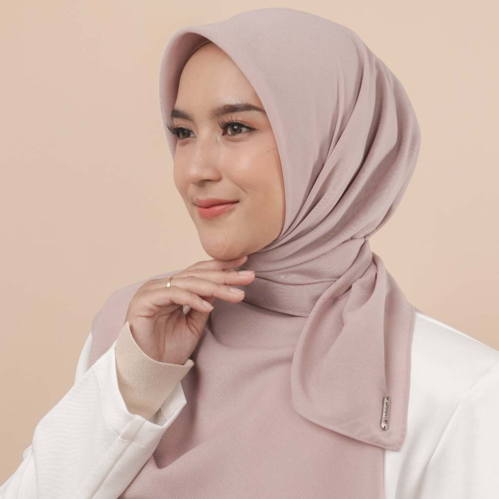 Jual ODELIA - LEVIA VOAL HIJAB JAHIT TEPI ( JILBAB SEGIEMPAT ) | Shopee Indonesia
