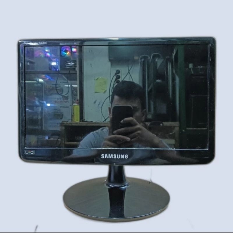 Jual Monitor Samsung LED 16 Inch S16A100N Wide Screen Murah | Shopee ...