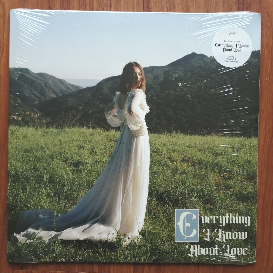 Jual Vinyl Laufey - Everything I Know About Love | Shopee Indonesia