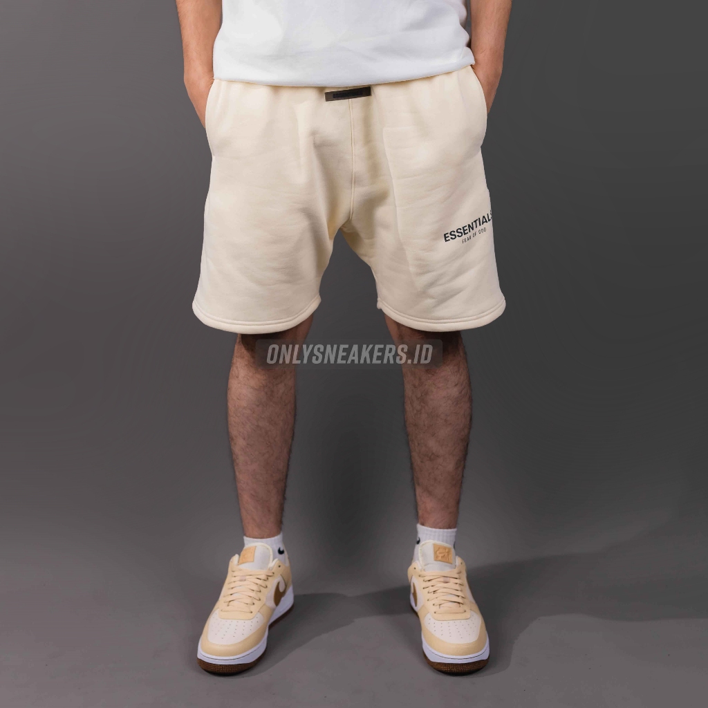 Jual ESSENTIALS FOG SMALL LOGO REFLECTIVE SWEATSHORT CREAM (100% ...