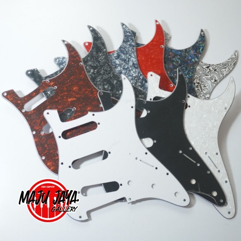 Jual pickguard gitar elektrik Stratocaster konfigurasi SSS polos dan ...