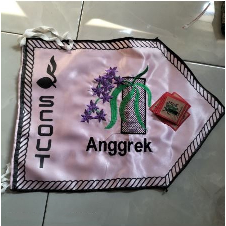 Jual 1 set Bendera Regu + Tanda Regu Anggrek Pramuka Bordir Regu Putri ...