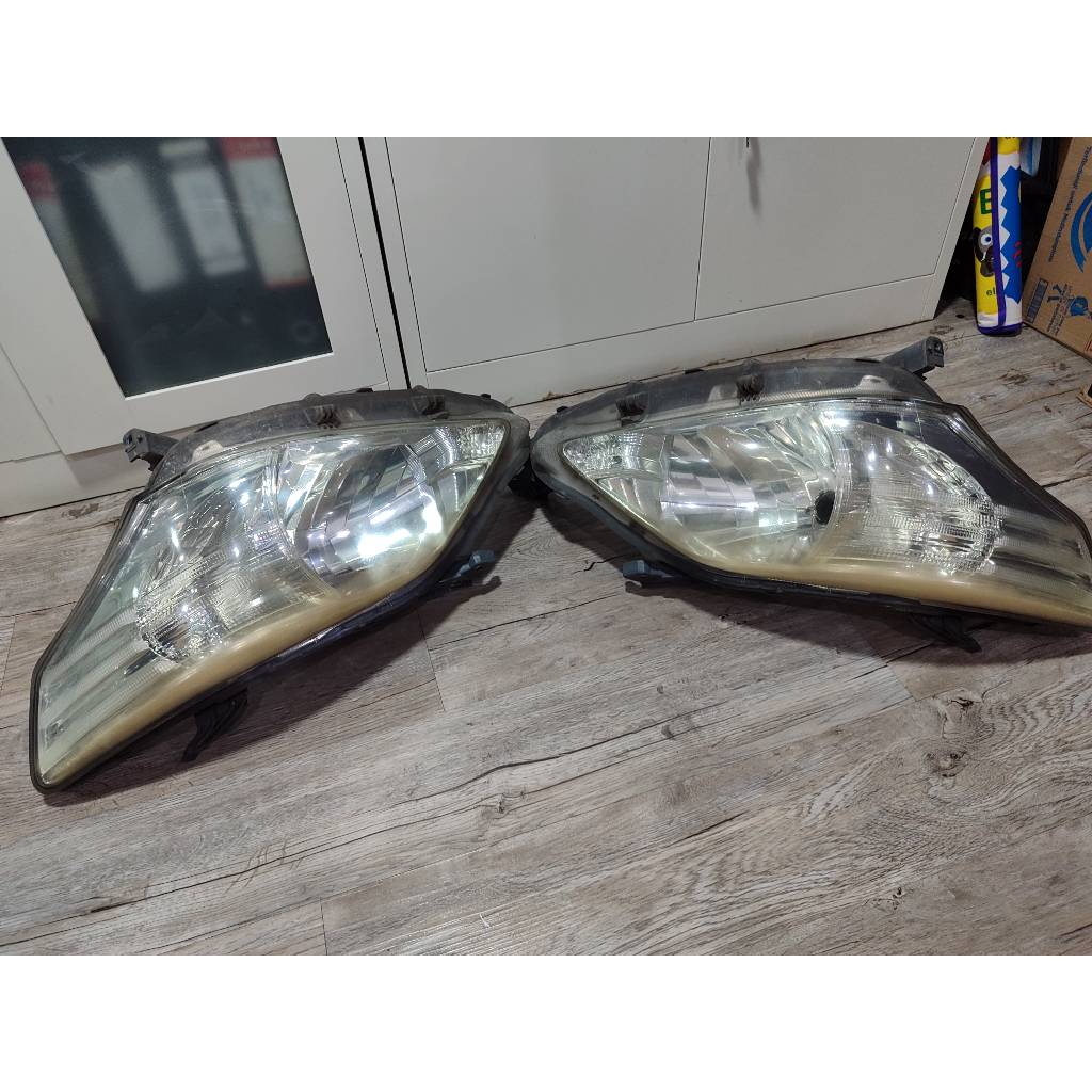 Jual Lampu Mobil Grand Innova 2013 Barong Sepasang Second | Shopee ...