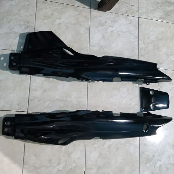 Jual Body Yamaha Fizr Kode 4US-1731-00 Warna Hitam dengan Box Aki ...