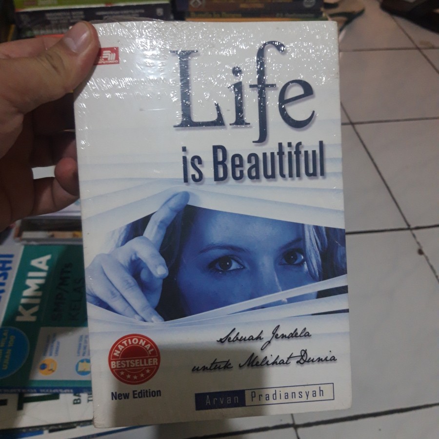 Jual Buku Life Is Beautiful Arvan | Shopee Indonesia
