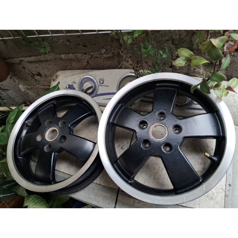 Jual Velg Gts piaggio vespa matic modern sprint primavera bisa dengan ...