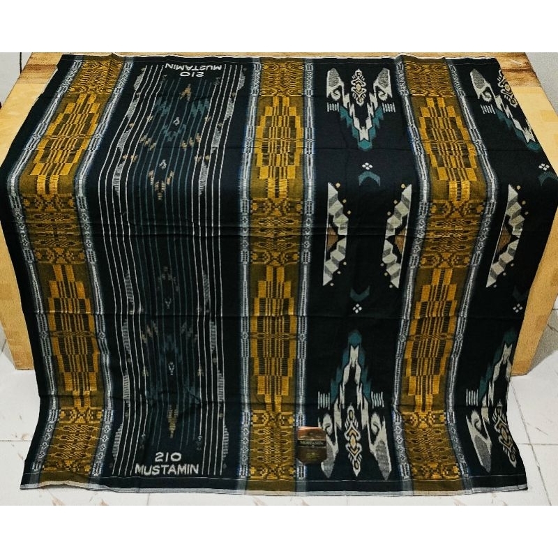 Jual SARUNG MUSTAMIN SGE & LAMIRI KEMBANG TKB TORAJA TKB gunungan ...