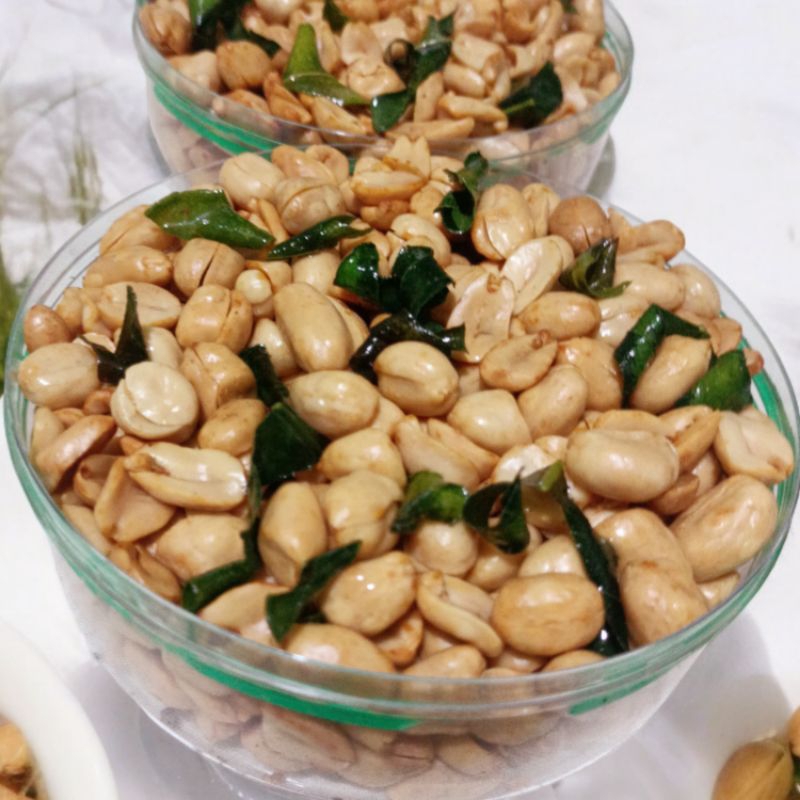 Jual KACANG BAWANG GORENG RASA GURIH EXSTRA DAUN JERUK || WADAH TOPLES ...
