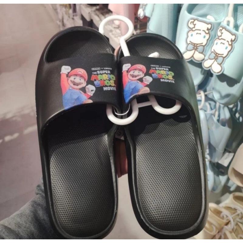 Jual Miniso Sandal Pria The Super Mario Bros - The Super Mario ...