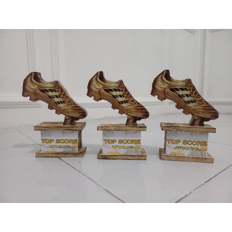 Jual Tropy Top Score kayu | Shopee Indonesia