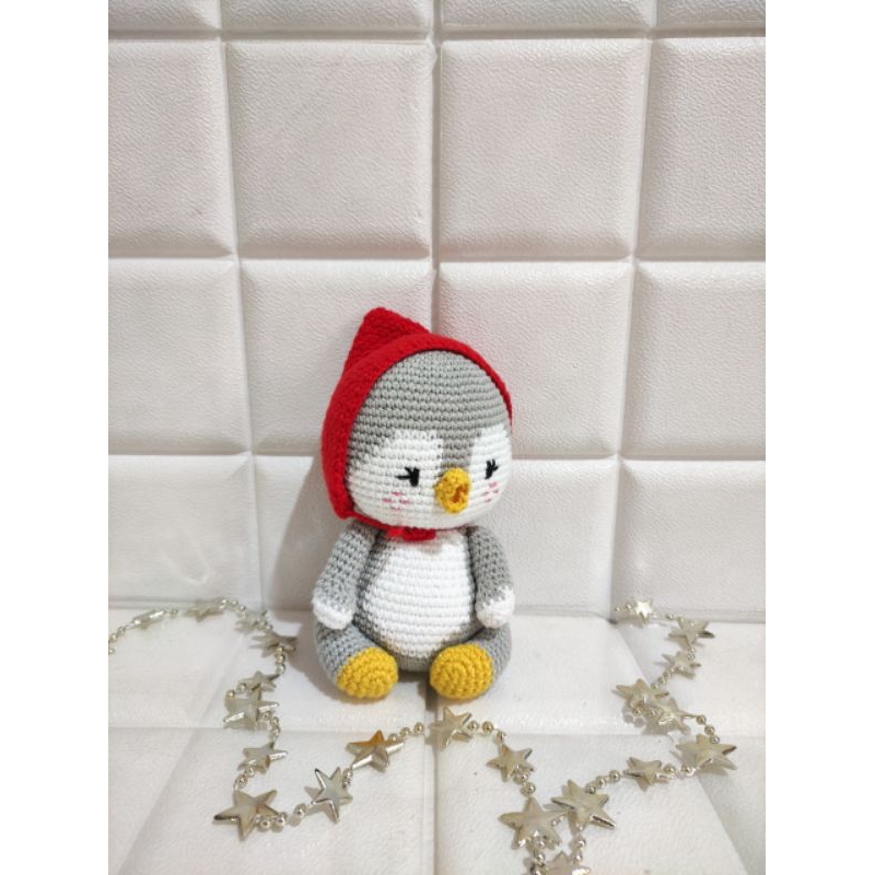 Jual Valerie Crochet Boneka Rajut Pinguin Gray Red Handmade | Shopee ...