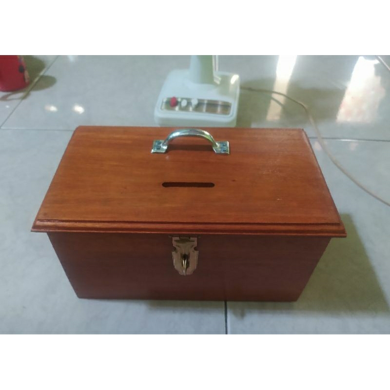 Jual kotak infaq/kotak amal/celengan kayu mahoni murah sudah finishing ...