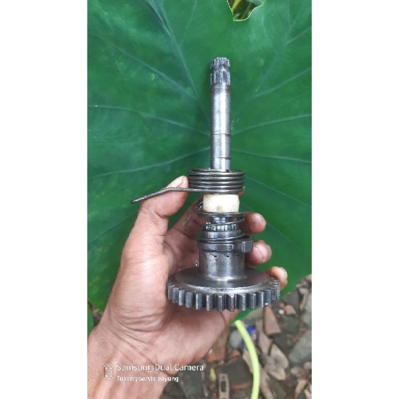 Jual as selah set gigi penghantar pompa oli samping original copotan ...