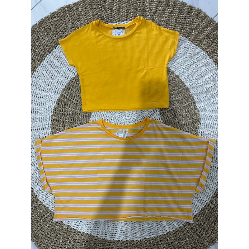 Jual Preloved murah banget 2 varian kaos cropty kuning kondisi like new ...