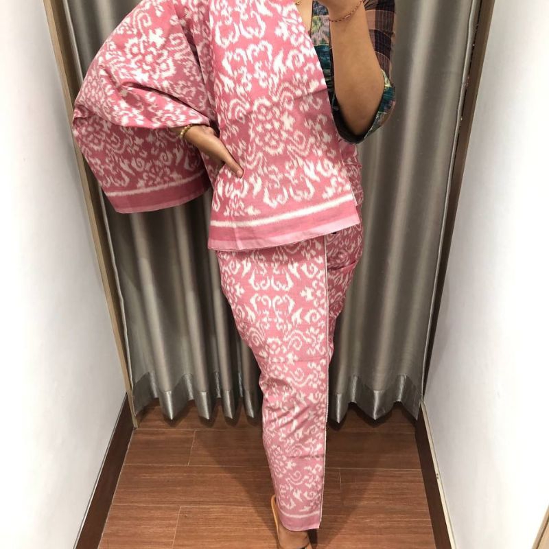 Jual Kain tenun endek bali soft pink | Shopee Indonesia