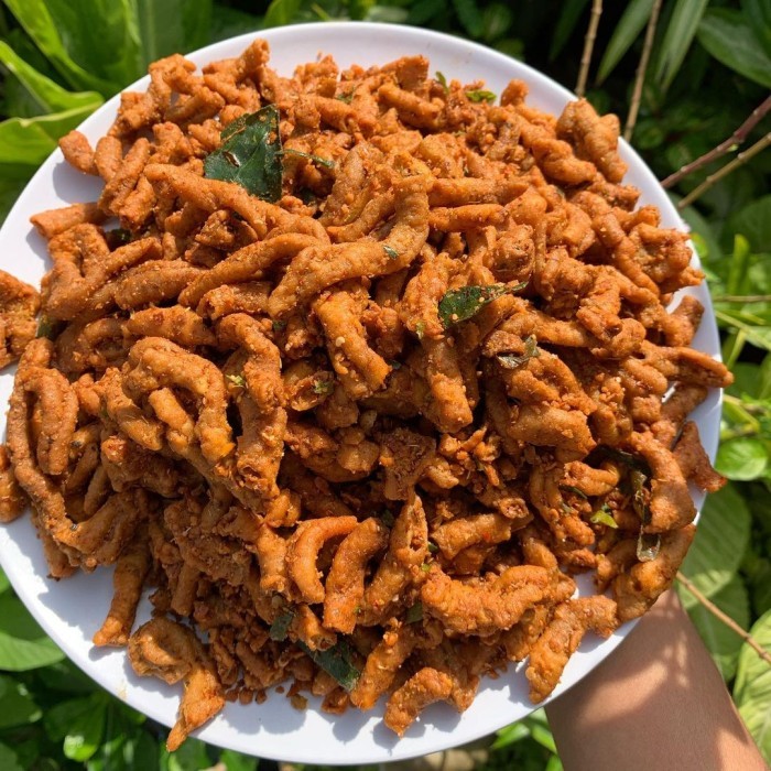 Jual Keripik Usus Original,Balado & Pedas 500gr | Shopee Indonesia