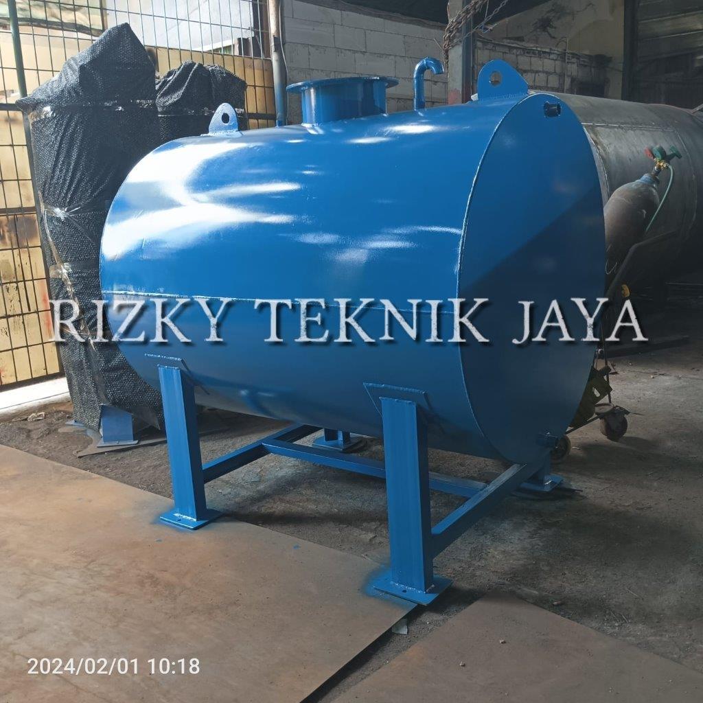 Jual TANGKI SOLAR 4000 LITER TANGKI BAHAN BAKAR CUSTOM SS400 | Shopee ...