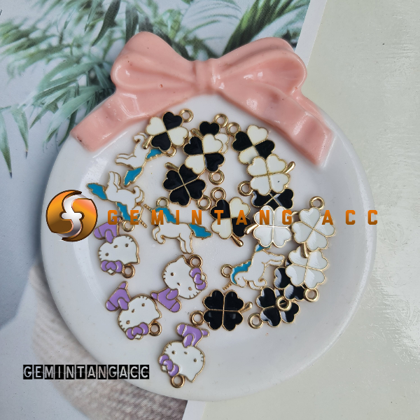 Jual Mote Charm Enamel Epoxy Liontin Kuda Poni Semanggi Kitty | Shopee ...