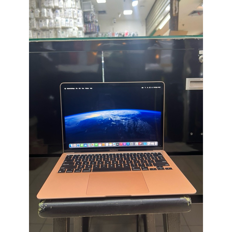 Jual Macbook Air M1 2020 Gold 256GB ex resmi | Shopee Indonesia