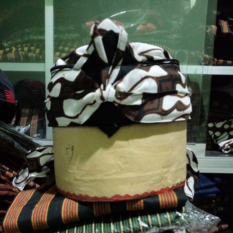 Jual IKET SUNDA MOTIF PARANG PUTIH | Shopee Indonesia