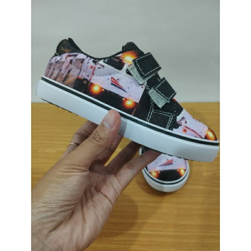 Jual SEPATU ANAK KARAKTER KERETA API PENDEK FREE CETAK NAMA DAN PHOTO ...