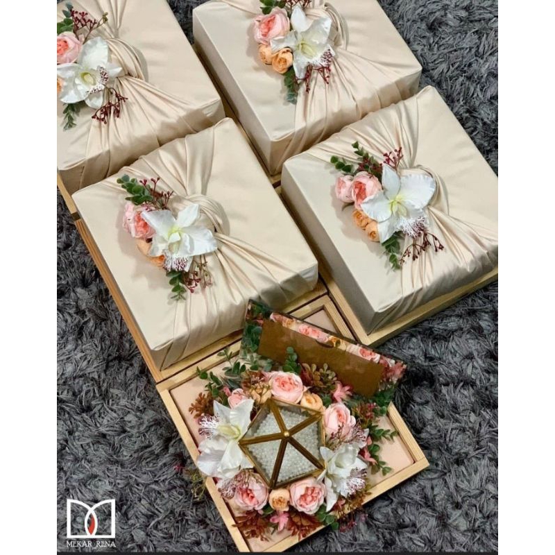 Jual UKURAN DALAM! RAK BOX / RAK HANTARAN KAYU / RAK PARCEL / NAMPAN ...