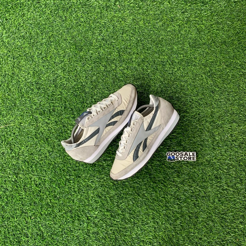 Jual REEBOK AZTEC GREY ORIGINAL | Shopee Indonesia