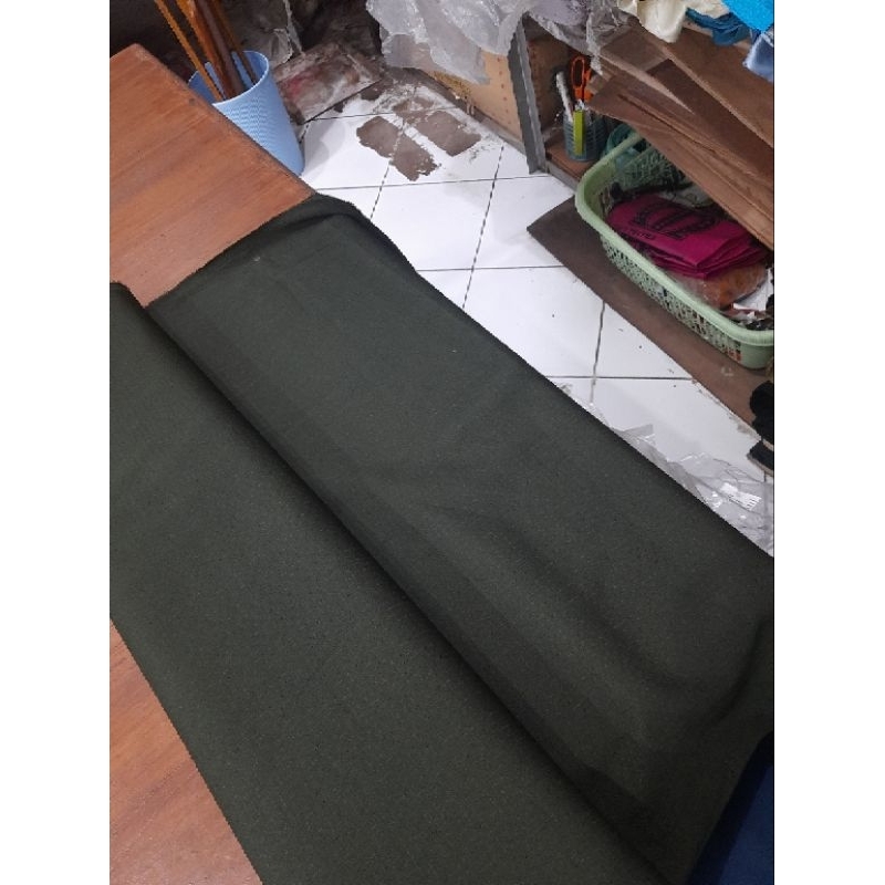 Jual Kain Luster Kotak no. 04 (Hijau Tua / Hijau TNI) | Shopee Indonesia
