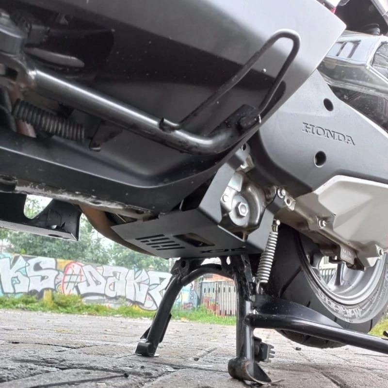 Jual Cover engine mesin untuk motor PCX 160 pelindung mesin motor PCX ...