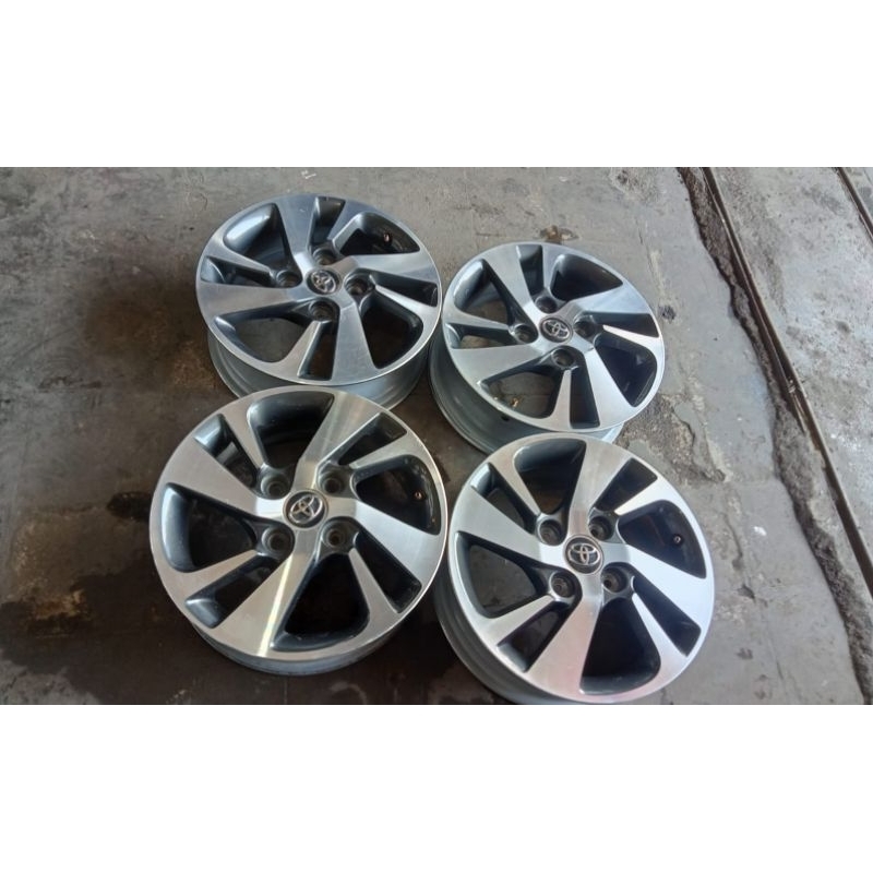 Jual jual velg OEM AVANZA VELOZ R15 | Shopee Indonesia