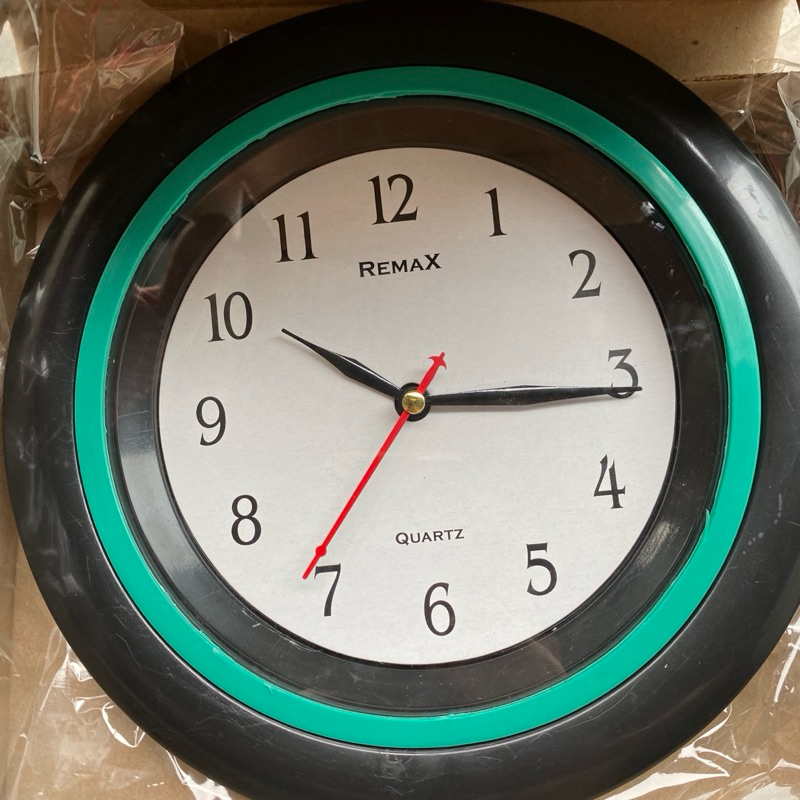 Jual 383 Jam Dinding Bulat Kecil Quartz Merk Remax | Shopee Indonesia