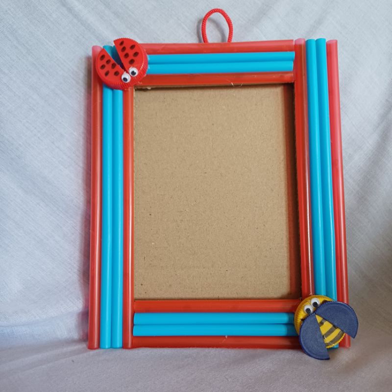 Jual prakarya bingkai foto dari sedotan,kardus,tutup botol | Shopee ...