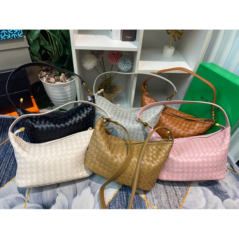 Jual BOO HOBO LEATHER FREE BOX | Shopee Indonesia