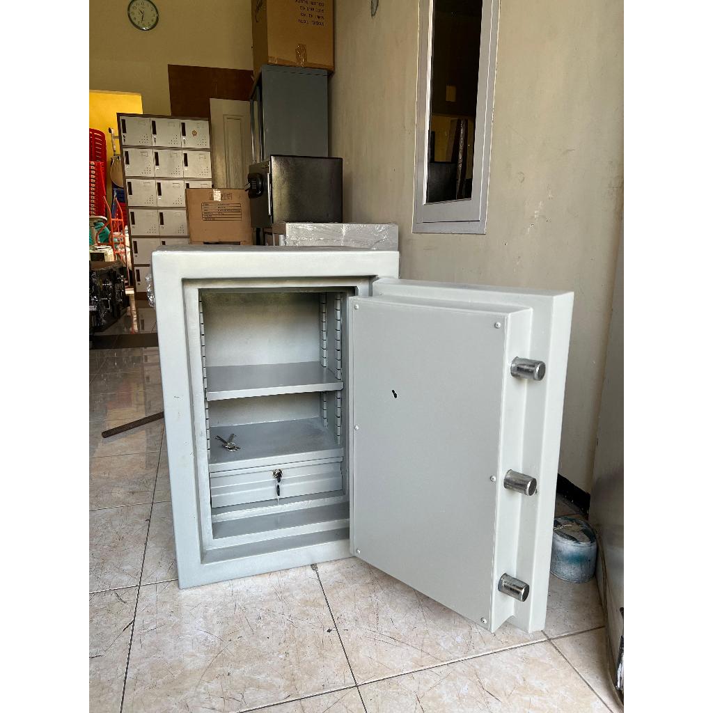 Jual brankas bekas tinggi 75 cm tahan api siap pakai istimewa | Shopee ...