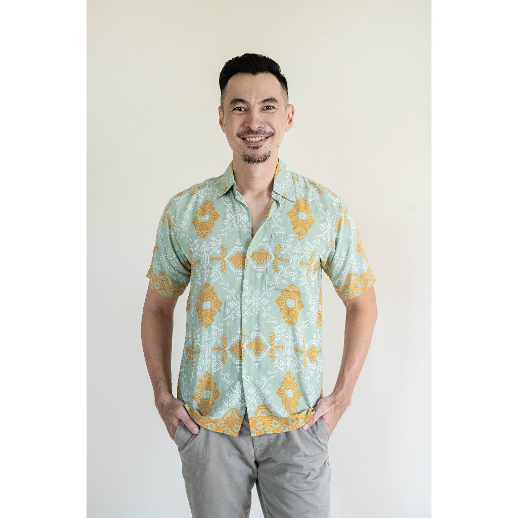 Jual Cap Bali Kemeja Pria Motif Batik Bulan | Shopee Indonesia