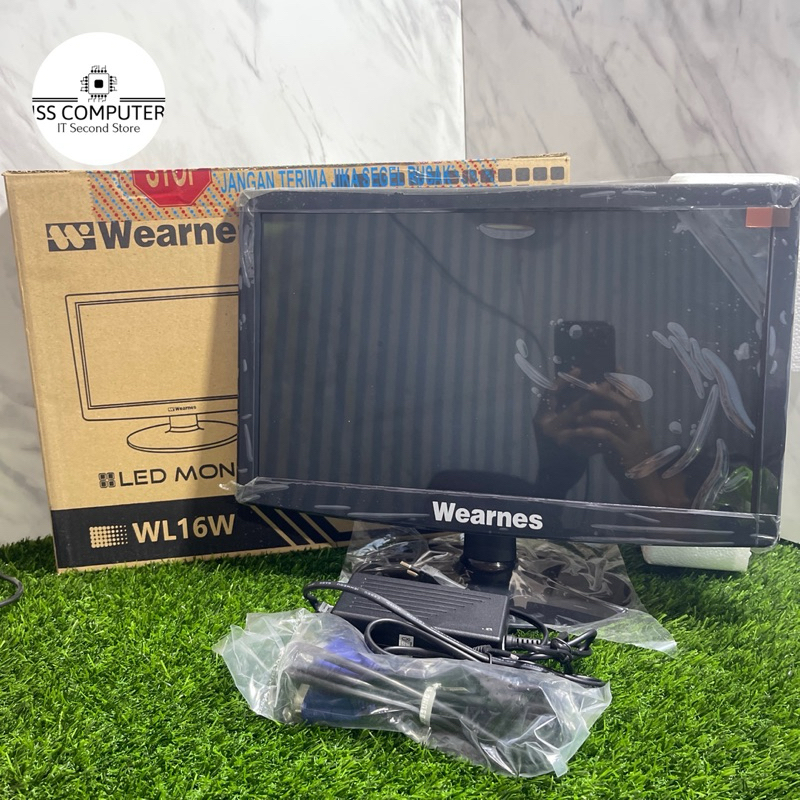 Jual obral monitor wearnes 16 inchi barang baru gress 100% stok lama ...