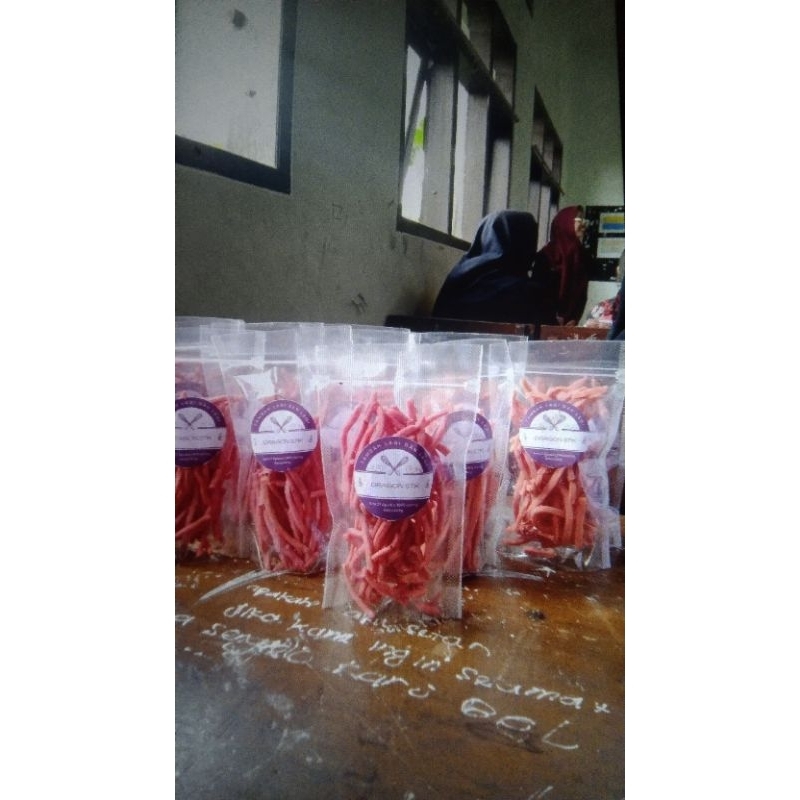 Jual Dragon Stick| Stick dari buah naga 100gr | Shopee Indonesia
