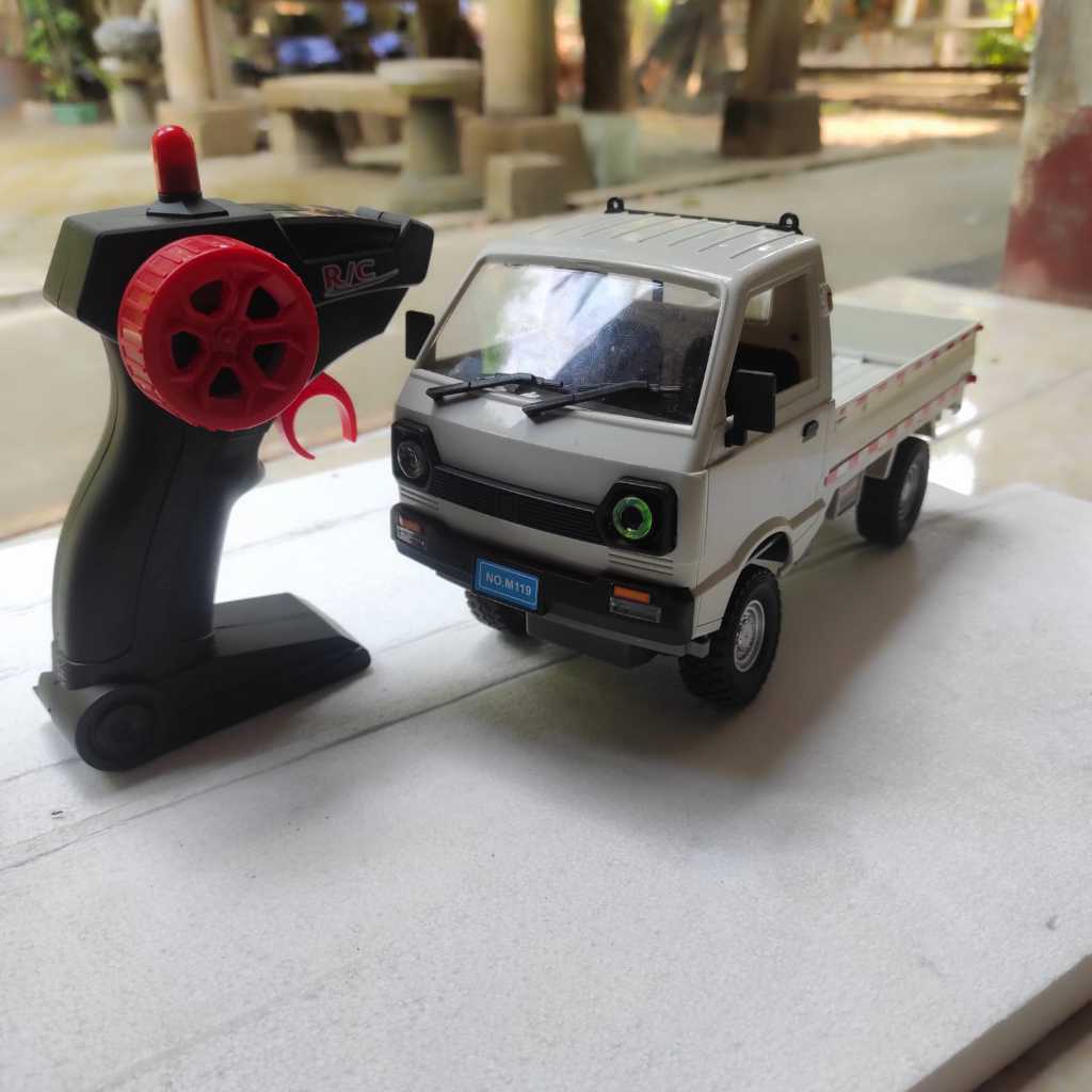 Jual Mobil rc Pick up Suzuki Carry scala 1/16 sudah modif lampu ...
