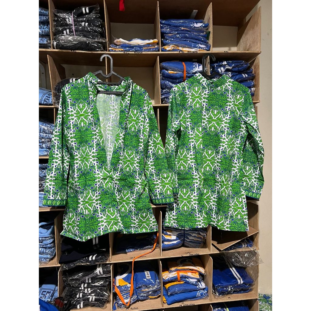 Jual SERAGAM BATIK ( MOTIF LAMA ) SMP - SMA AL AZHAR MODEL TUNIK ...