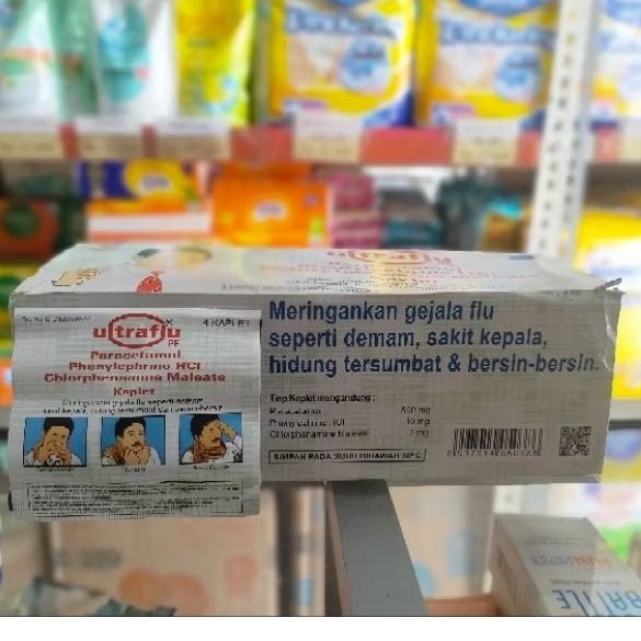 Jual ULTRAFLU PE 1 STRIP 4 TABLET / OBAT FLU DEMAM SAKIT KEPALA BERSIN ...