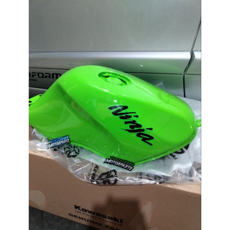 Jual Tangki Ninja 150 RR new RR old hijau SE Original Kawasaki | Shopee ...