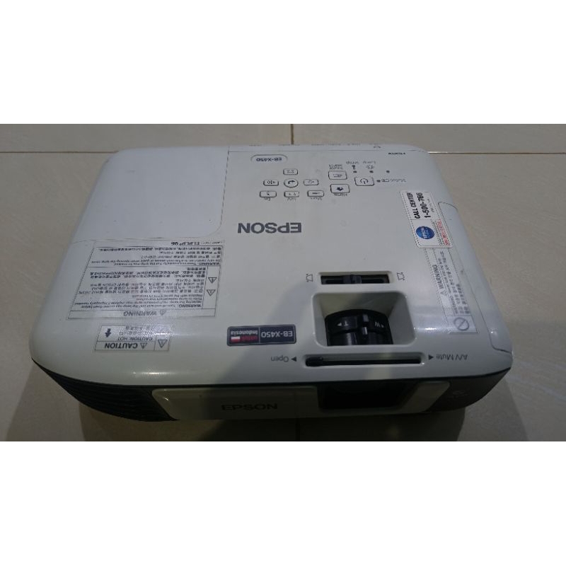 Jual PROYEKTOR EPSON EB X450 second 100 jam pemakaian | Shopee Indonesia