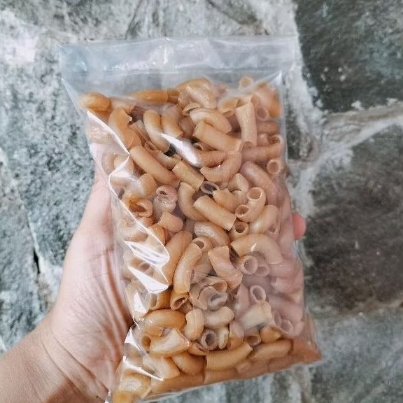 Jual IKAN SEPAT Makaroni Goreng Hitam Bentuk Pipa 250gr Repack kerupuk ...