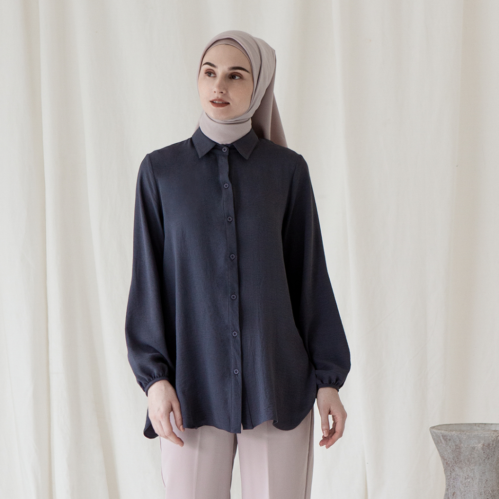 Jual Basic Batara by Aska Label - Kemeja wanita basic lengan panjang full kancing warna offwhite ...