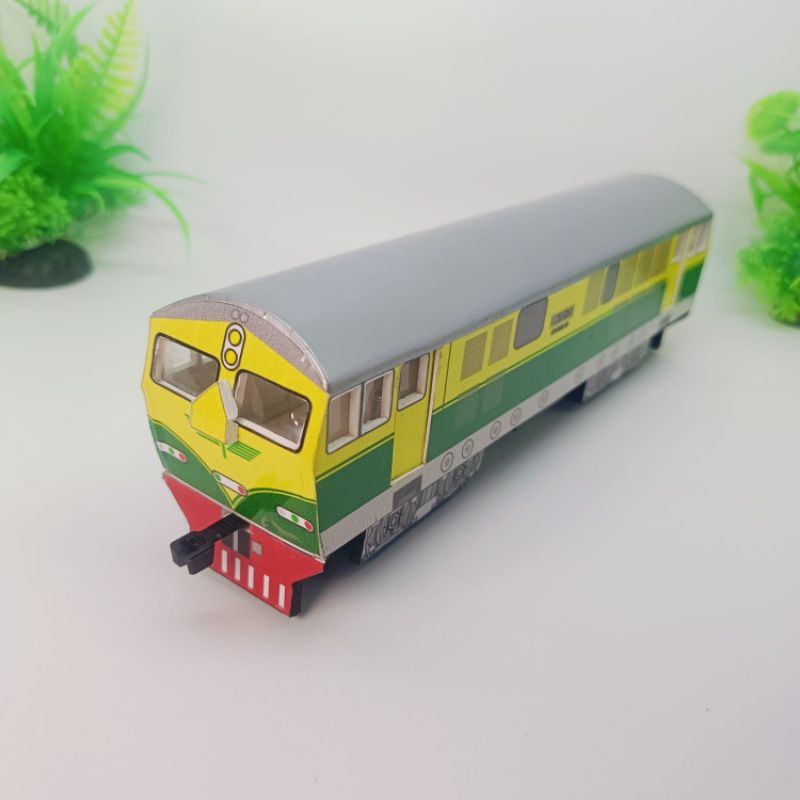 Jual MINIATUR LOKOMOTIF BB 304 KUNING HIJAU | Shopee Indonesia