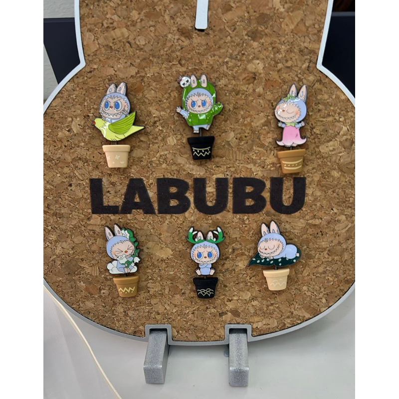 Jual [Ready Stock] Pop Mart Labubu Fall in Wild Badge | Shopee Indonesia