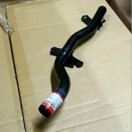 Jual pipa water inlet radiator atas toyota avanza 1,3 tahun tua ...