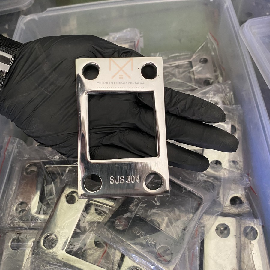 Jual Tapak baseplate plendes ss 304 tiang railing tangga stainless ...