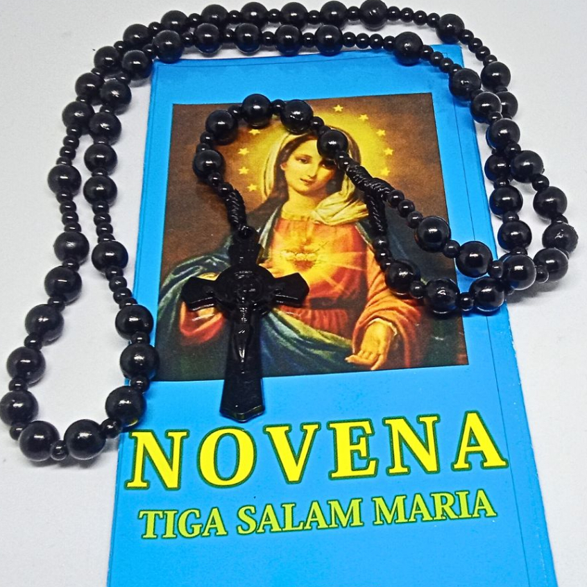 Jual Paket kalung rosario akrilik warna hitam serta lembaran doa novena tiga salam maria ...
