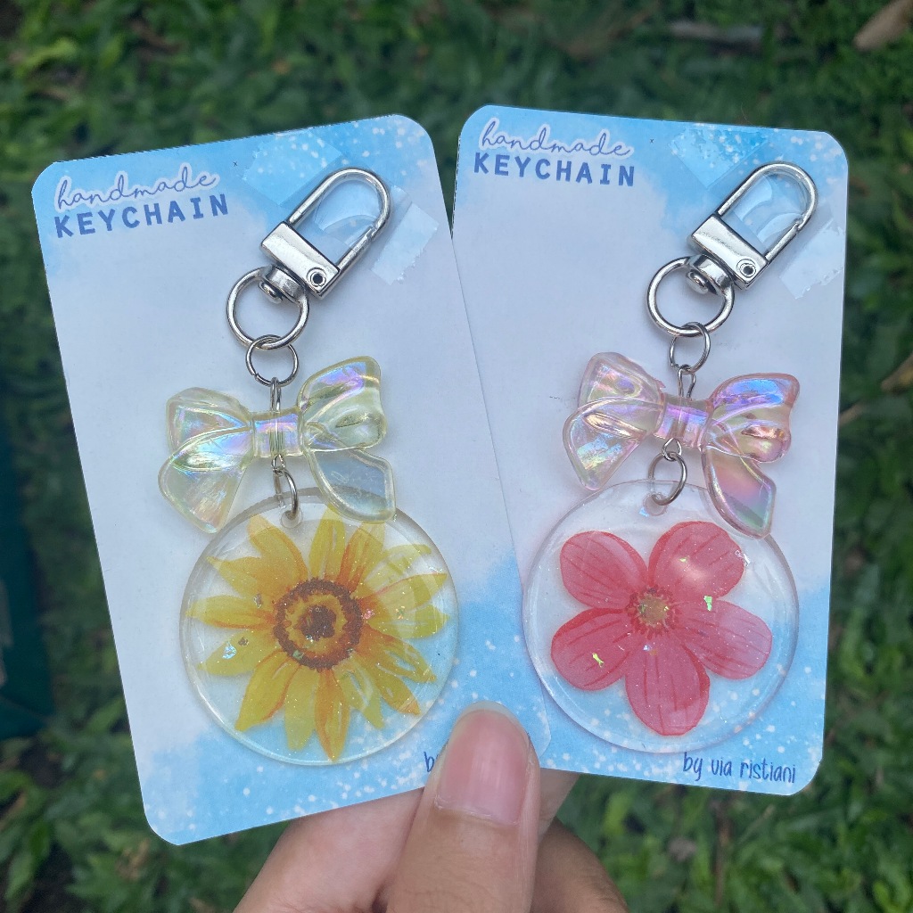 Jual Grosir Gantungan Kunci Keychain Resin Charm Bag Transparant Bunga ...